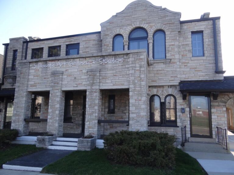5 Points Gallery + Studios: An Artistic Haven - Milwaukee Community Journal