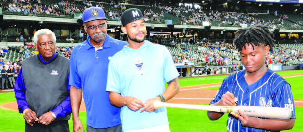 Negro Leauge Baseball and the Milwaukee Bears honored at American ...